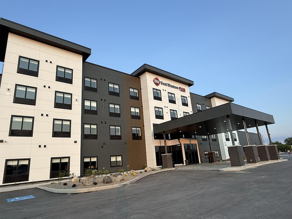 Best Western Plus Neepawa Hotel - Manitoba