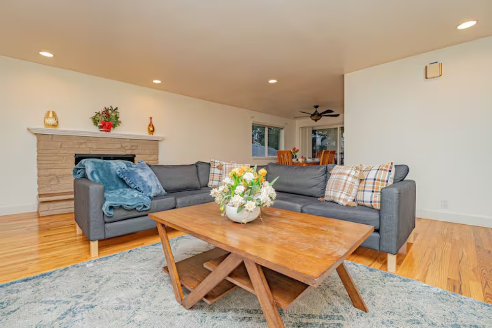 Mercer Island Escape Luxury Stay - Seattle, WA