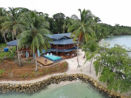 Fachada da propriedade