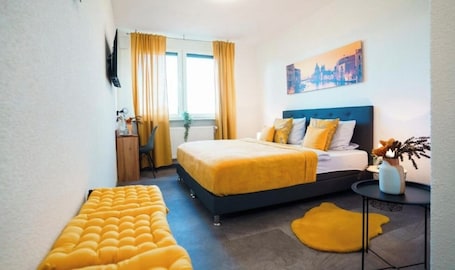 Quarto casal luxo, vista para a colina | Escrivaninha, espaƧo de trabalho para notebook, Wi-Fi de cortesia