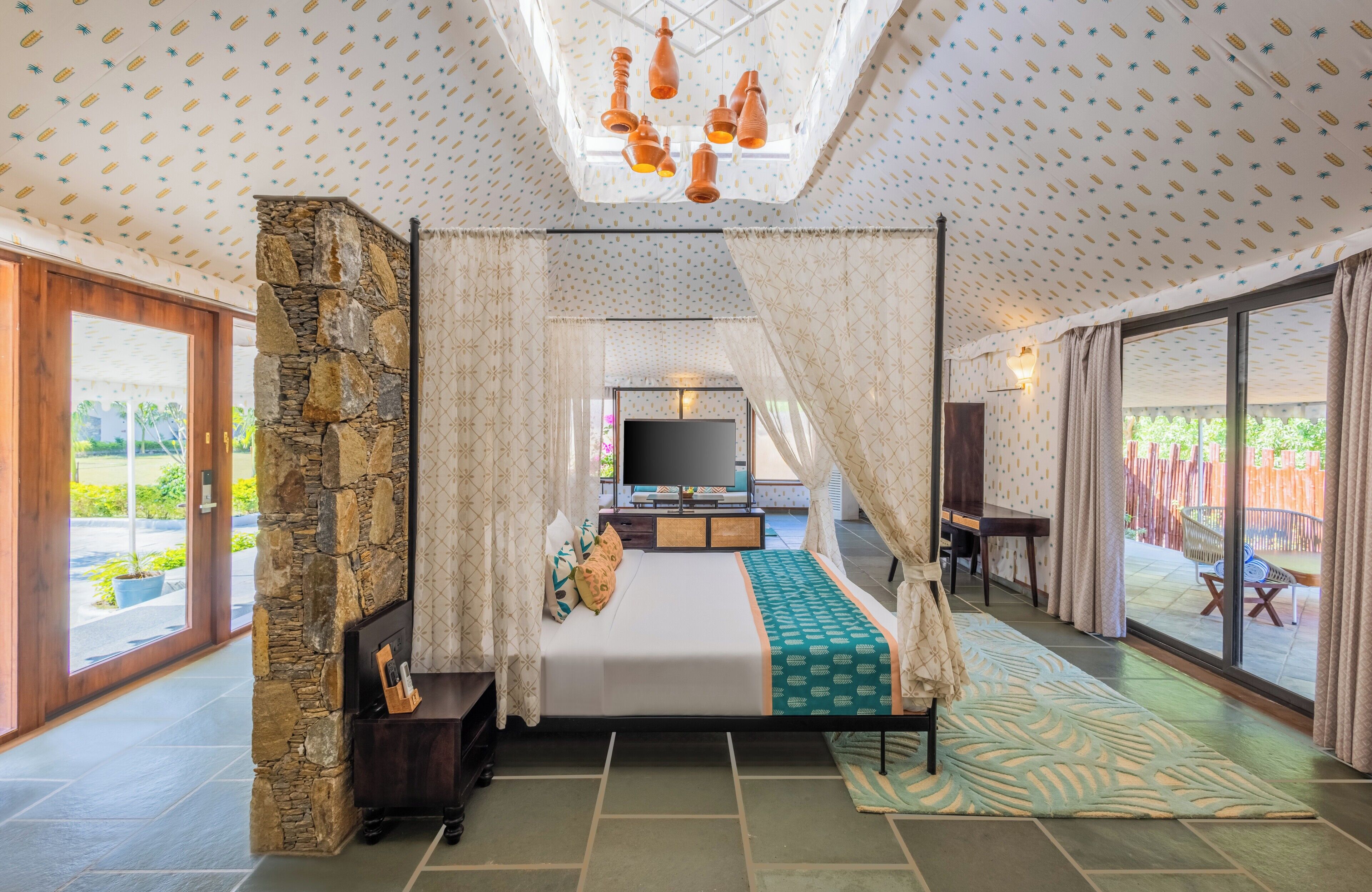 Tenda de Luxo | Roupa de alta qualidade, minibar, secretária, ferro/tábua de engomar 