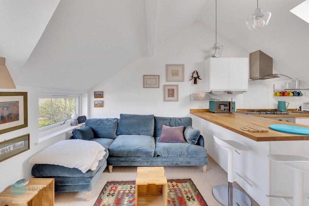 Bantham Mews By Pureserviced 1 Bedroom Luxury Mews - Plymouth