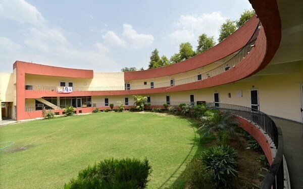 Magpie Tourist Resort - Faridabad