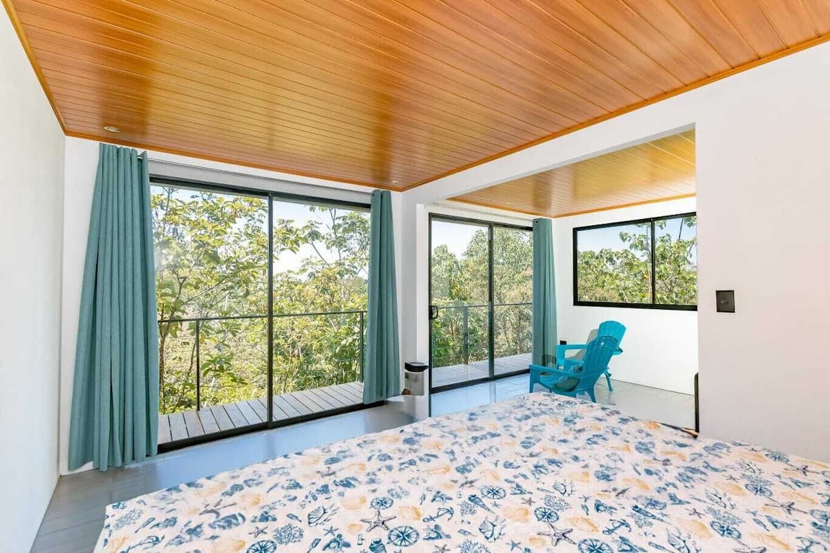 Quarto casal ou duplo, sacada | 1 quarto, espaço de trabalho para notebook, Wi-Fi de cortesia