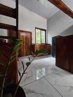Quarto, varanda, vista para a montanha | Cozinha privada