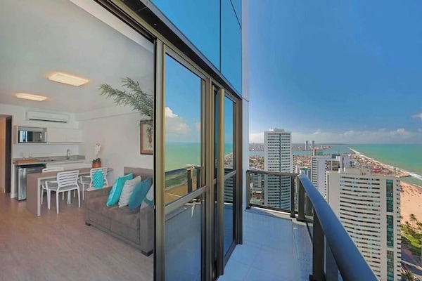 Apartamento Deluxe, varanda, vista para o mar | Varanda