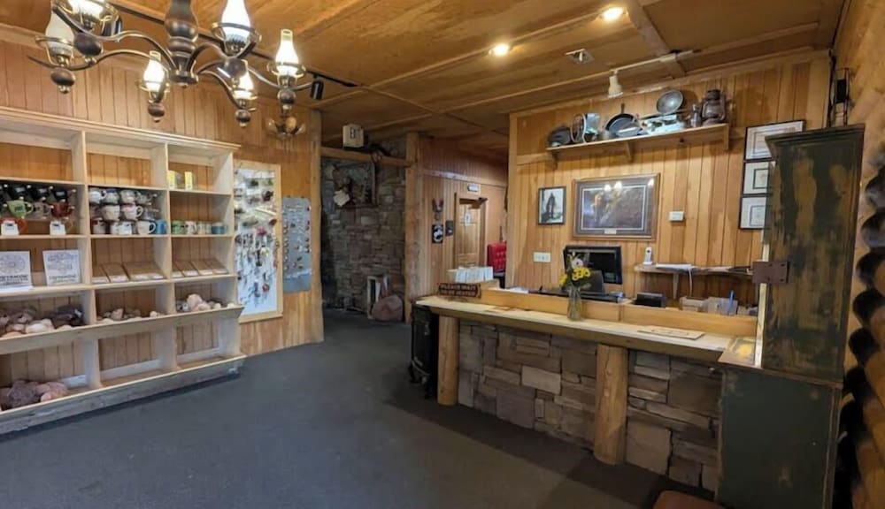 The Ironhorse Inn - Bear Lake