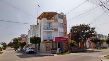 Fachada da propriedade
