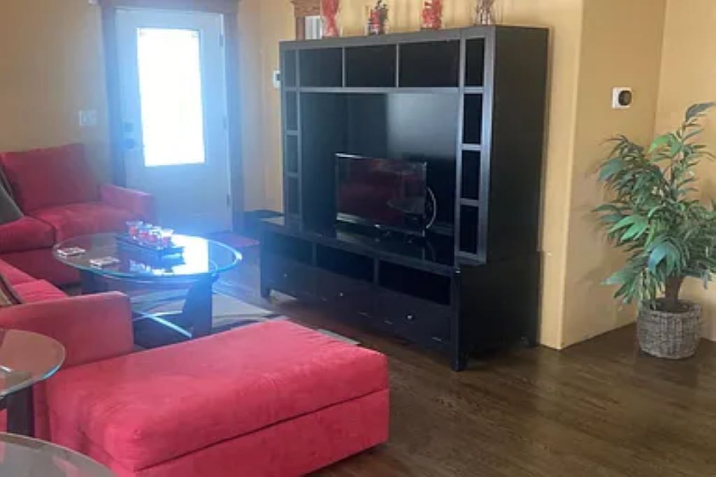 Walk To The Beach & Summer Festivities From 2-bedroom House W/wifi & Ac - Asbury Park, NJ