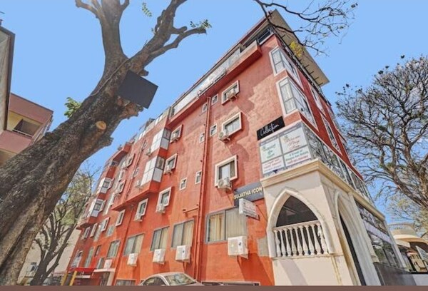 The Blooms Stay Inn - Bangalore