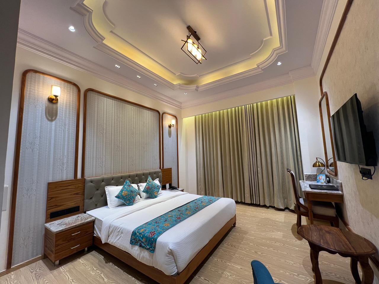 Quarto superluxo | Quartos à prova de som, Wi-Fi de cortesia