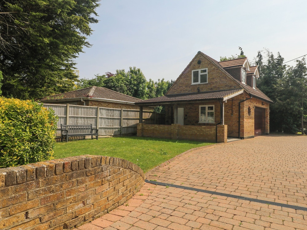 Thames Retreat - Buckinghamshire