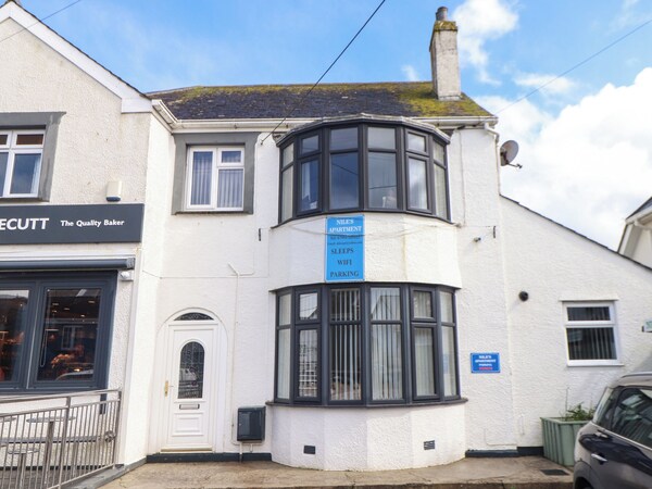 Flat 2 Niles Place - Saint Merryn