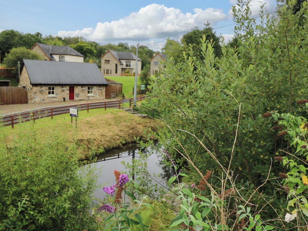 Canal Cottage - Ireland