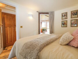 1 quarto, individualmente decorados, individualmente mobiliados