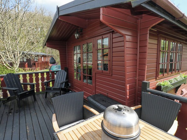 Touchwood Lodge - Carmarthenshire