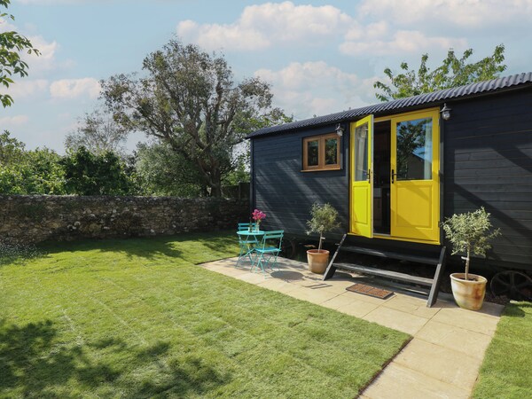 Tower Hut - Isle of Wight