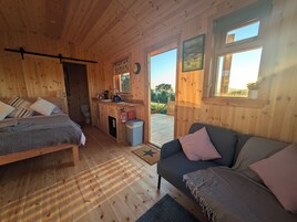 1 quarto, individualmente decorados, individualmente mobiliados