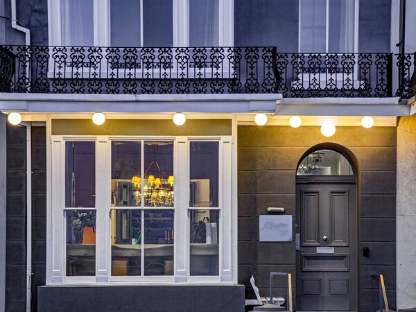 Zanzibar Beach House - Hastings