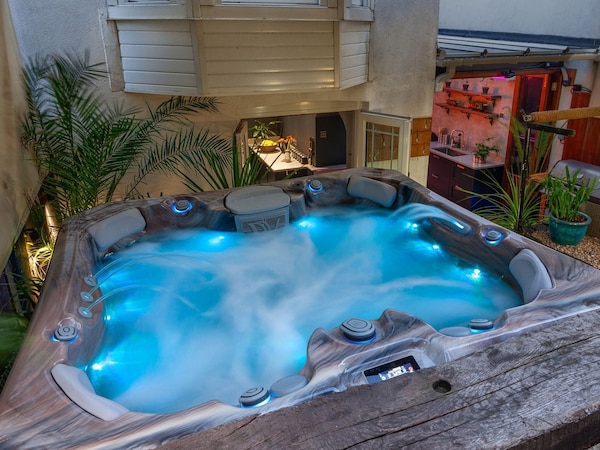 Zanzibar Beach House - Hastings