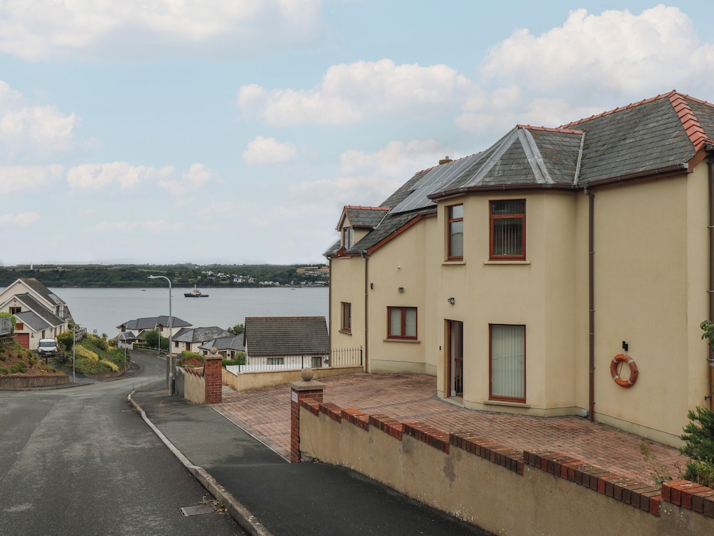 Preseli Heights - Pembroke Dock