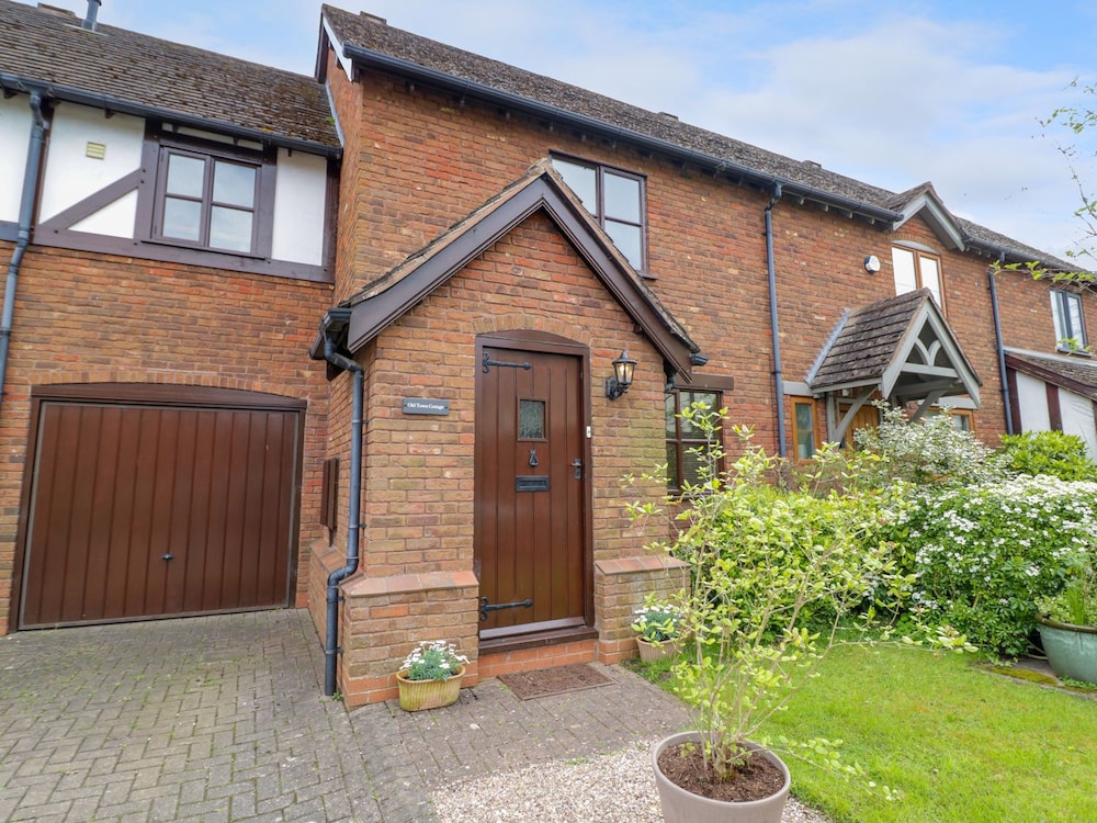 Old Town Cottage - Stratford-upon-Avon