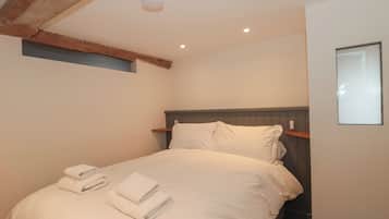 1 quarto, individualmente decorados, individualmente mobiliados