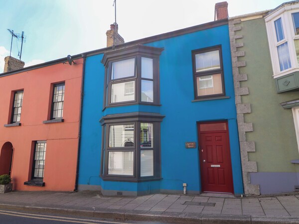 Suffolk House - Narberth