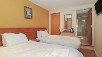 1 quarto, individualmente decorados, individualmente mobiliados
