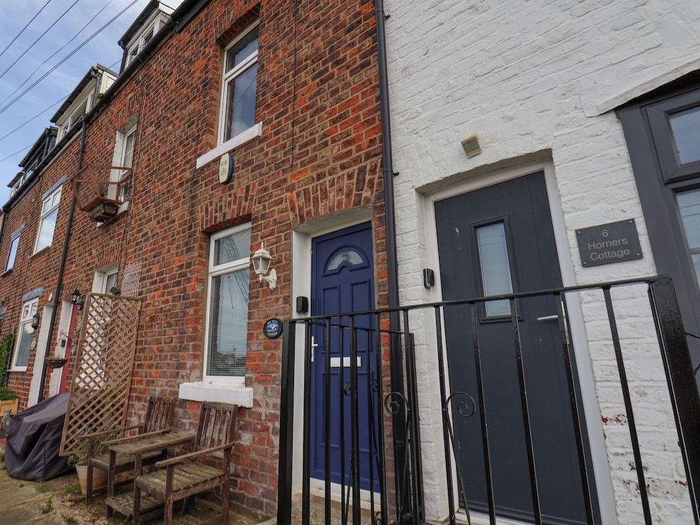 Dry Dock Cottage - Whitby