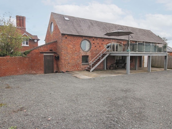 Millstone Cottages - Breidden View - 