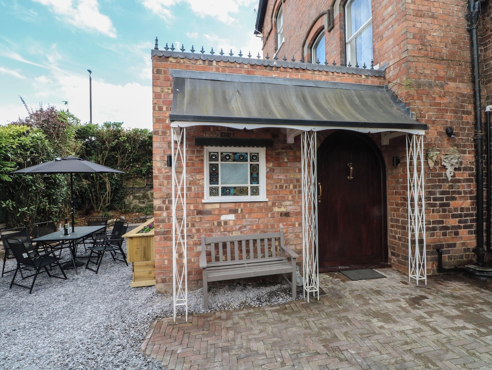 The Nook - Whitchurch