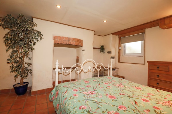 The Cave - Fistral Beach