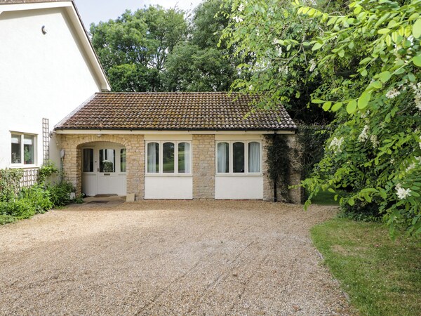Garden Cottage - Wiltshire