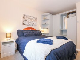 1 quarto, individualmente decorados, individualmente mobiliados