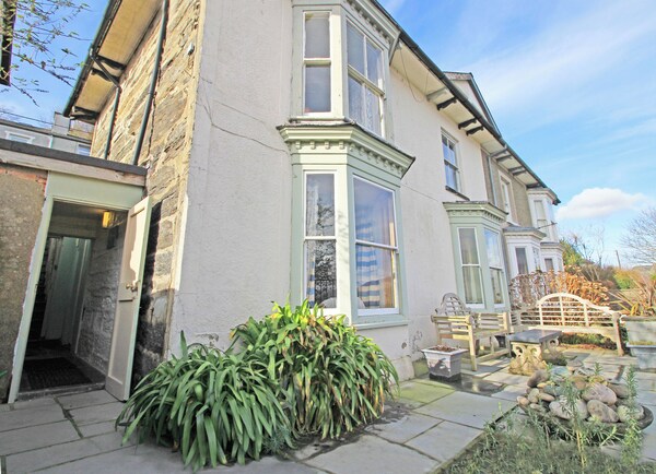 Garth Cottage - Borth Y Gest