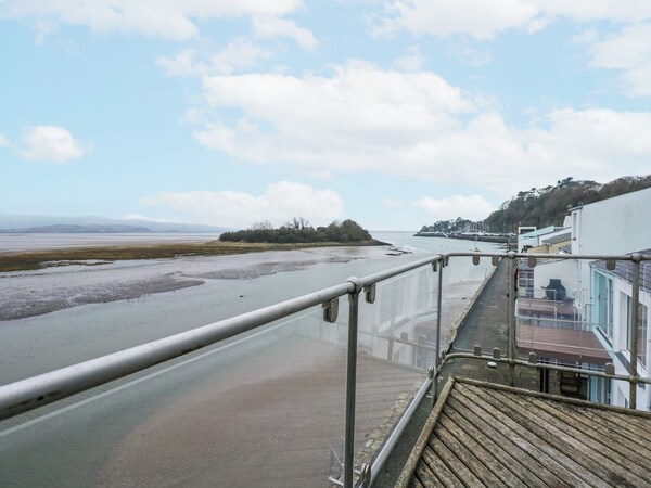 Harbour Apartment - Porthmadog