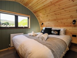 2 quartos, com decoração personalizada, com mobília individualizada 