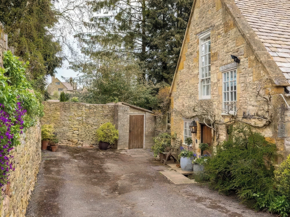 Courtyard House - Chipping Campden