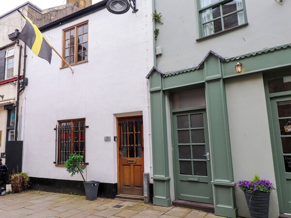 Hole In The Wall - Llŷn Peninsula