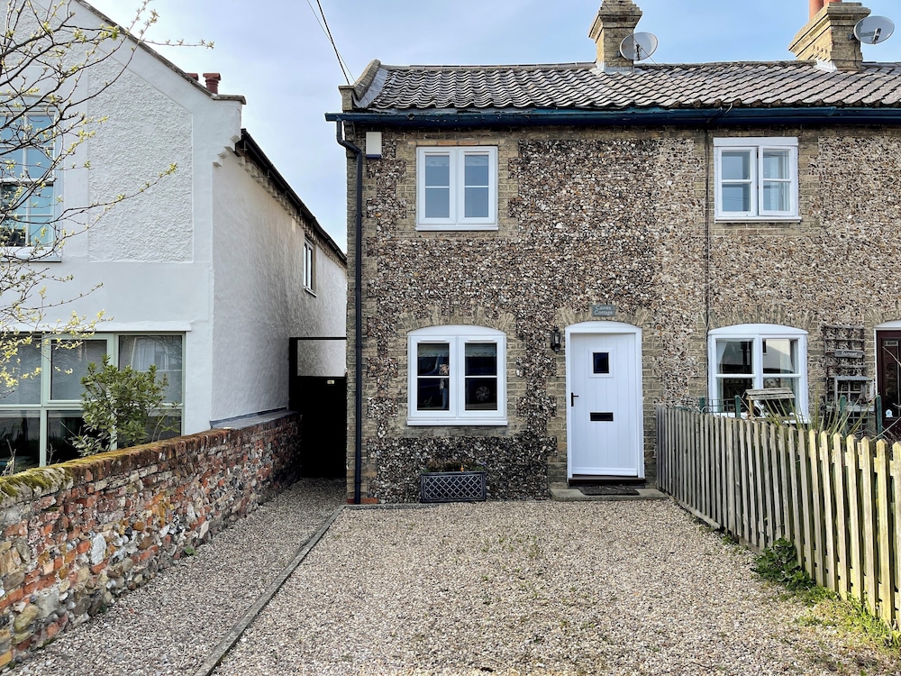 Caines Cottage - Suffolk