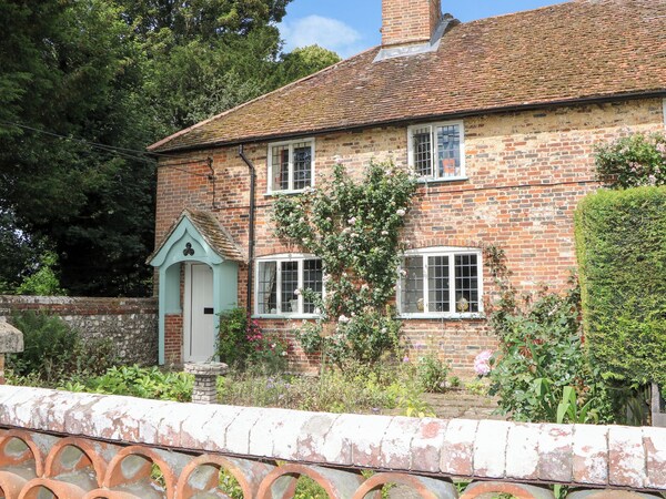 3 Malthouse Cottages - Alton