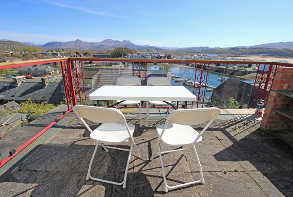 Captain Jack's - Porthmadog