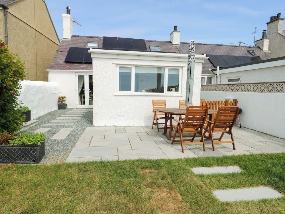 Ty Bach - Rhosneigr
