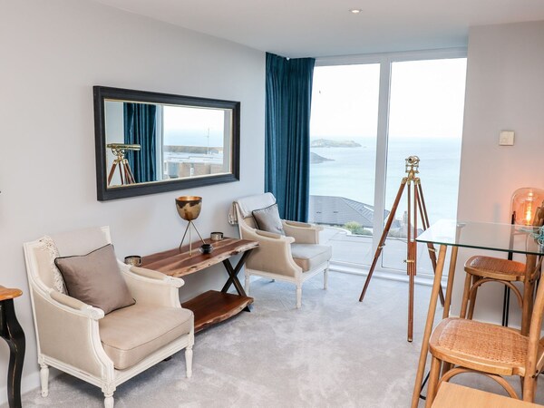 Wingspan - Carbis Bay