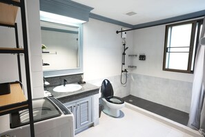 Apartamento Familiar, 2 quartos, não fumadores, varanda | Casa de banho | Chinelos 