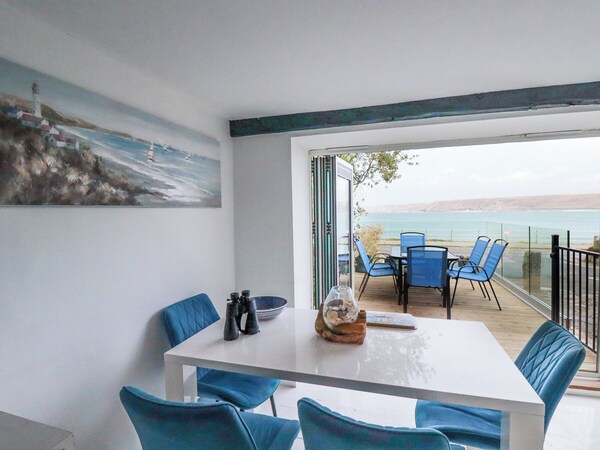 The Cubby Hole - Sennen