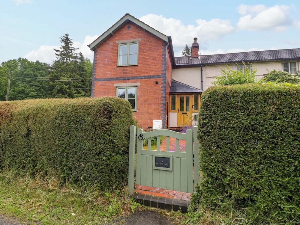 2 Loxter Villas - Malvern Hills