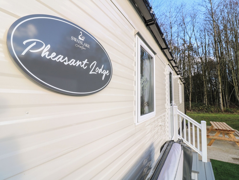 Pheasant Lodge - Northamptonshire