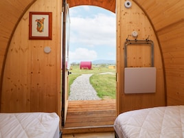 Casa de Campo | 1 quarto, com decoração personalizada, com mobília individualizada